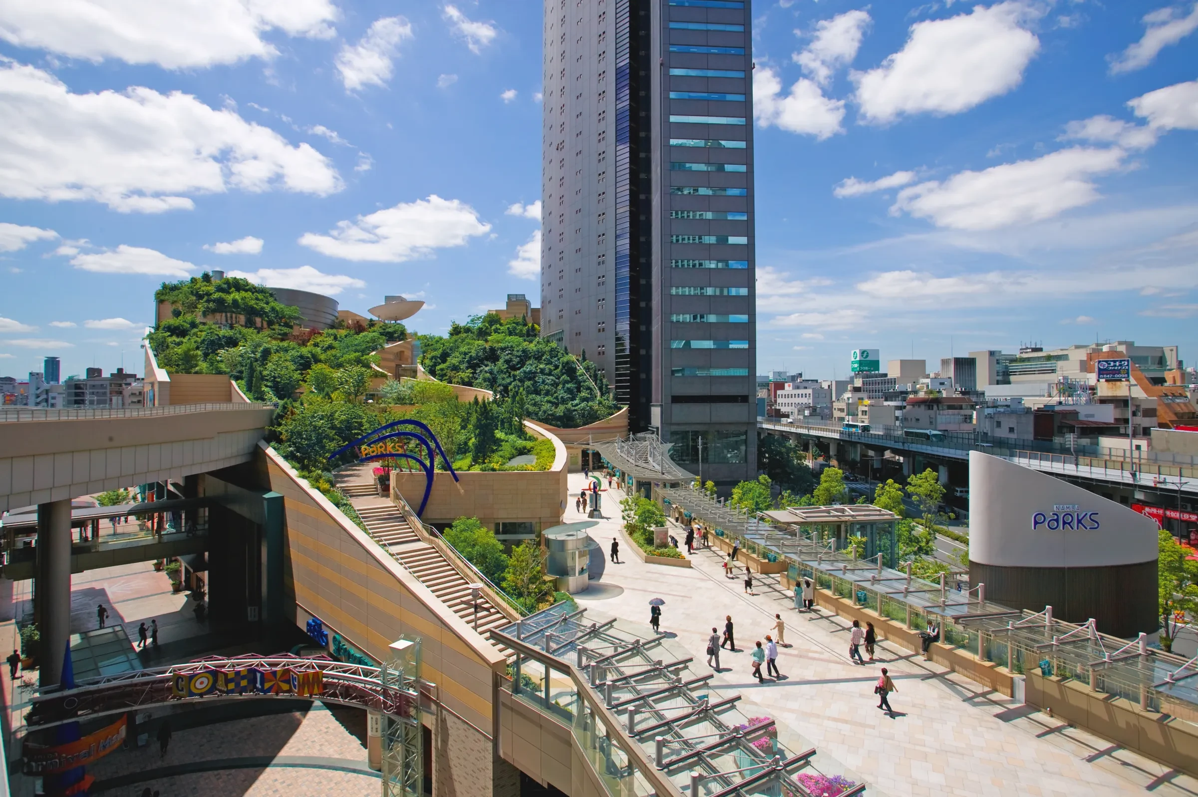 Namba Parks – “Hẻm Núi Nhân Tạo” Giữa Lòng Thành Phố Osaka